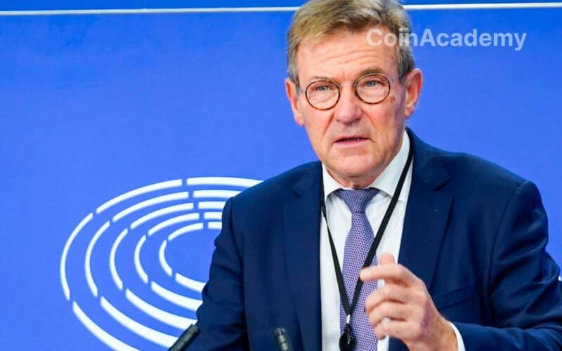 L'ancien ministre des Finances belge exige interdiction de la crypto