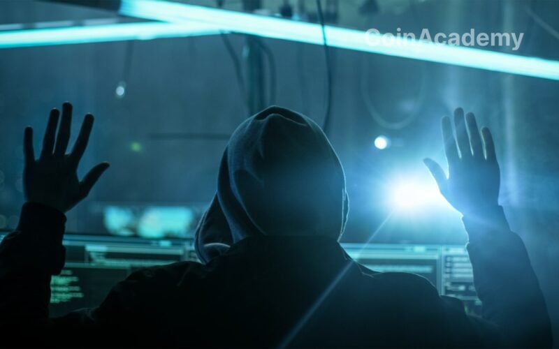 Le hacker de Twitter en 2020 plaide coupable d'un important vol de crypto