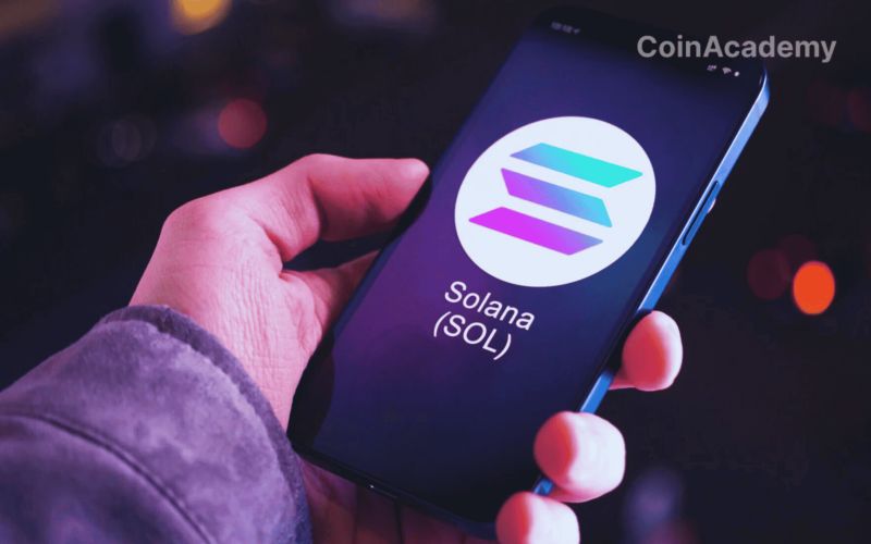 Solana : Des téléphones Saga se revendent jusqu'à $5,000 sur eBay